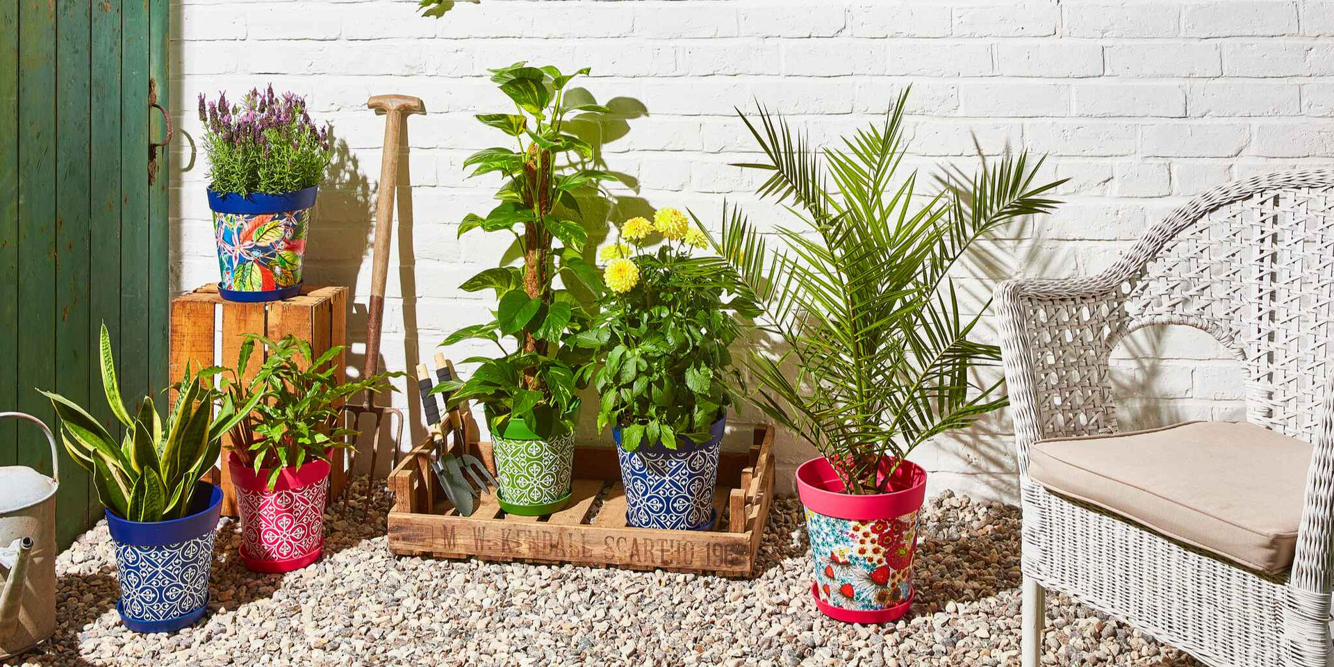 Hum Flowerpots colourful outdoor and indoor flower pots, made in UK