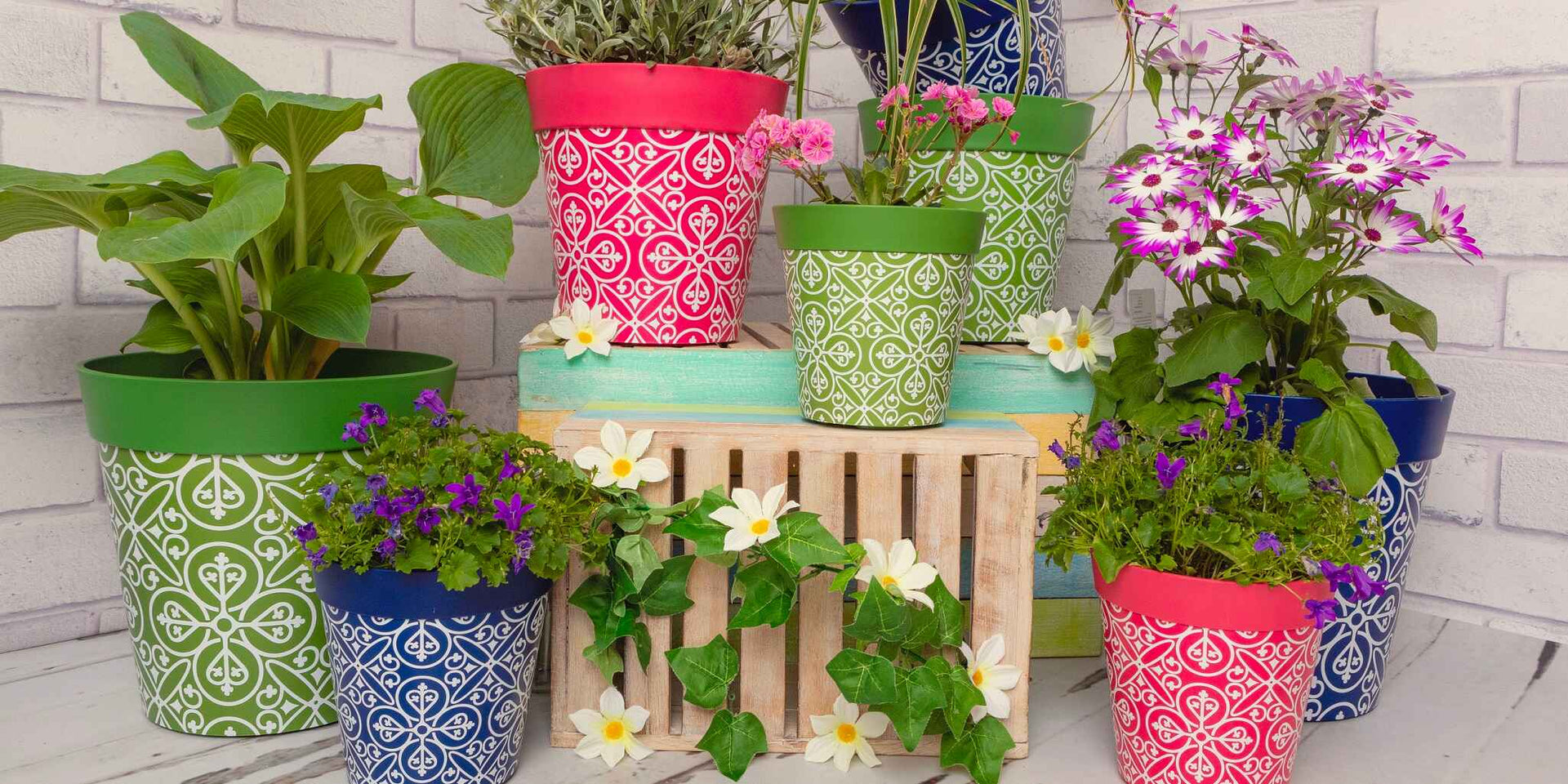 Hum Flowerpots colourful outdoor and indoor flower pots, made in UK